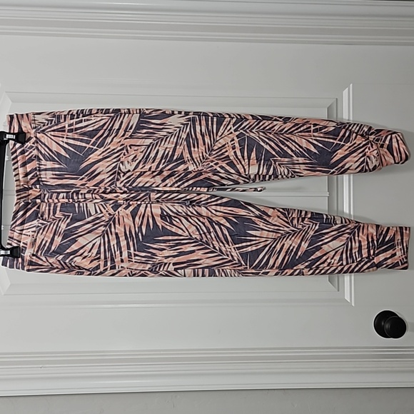 Sundry | Pants & Jumpsuits | Sundry Tropical Palm Tree Print Jogger ...
